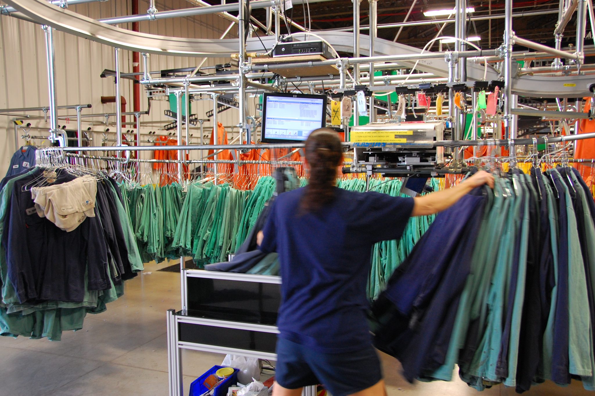 CA Sort for Hanging Garments - Positek RFID